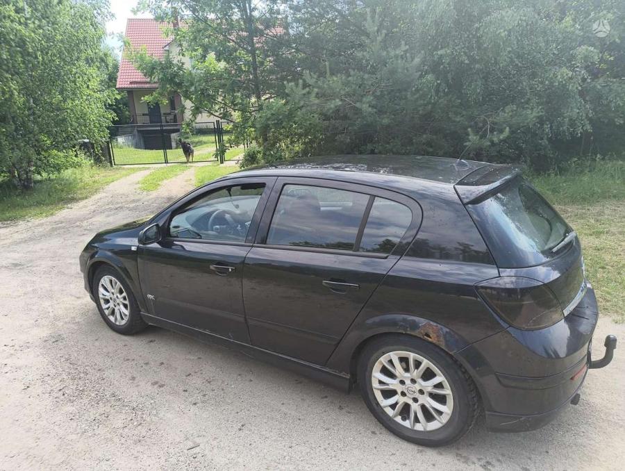Melns Opel Astra 2009 Viļņa, ar dzinēja tilpumu 1.91 L un nobraukumu 240 tūkst. km par 700 €, foto 7 vietnē AUTOMOTO.COM.LV