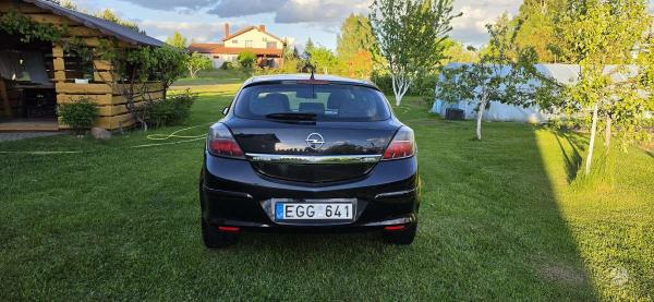 Black Opel Astra 2009 in Vilnius, with an engine capacity of 1.60 L and mileage of 188 thousand km for 850 €, photo 6 on AUTOMOTO.COM.LV