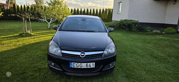 Black Opel Astra 2009 in Vilnius, with an engine capacity of 1.60 L and mileage of 188 thousand km for 850 €, photo 9 on AUTOMOTO.COM.LV