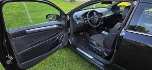 Black Opel Astra 2009 in Vilnius, with an engine capacity of 1.60 L and mileage of 188 thousand km for 850 €, photo 11 on AUTOMOTO.COM.LV