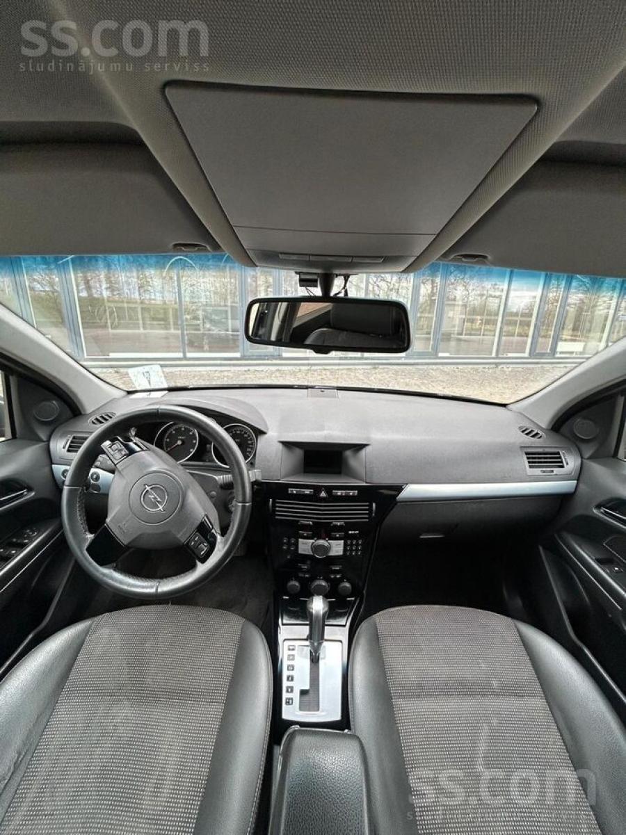 Melns Opel Astra 2009 Tukums, ar dzinēja tilpumu 1.90 L un nobraukumu 340 tūkst. km par 2200 €, foto 6 vietnē AUTOMOTO.COM.LV