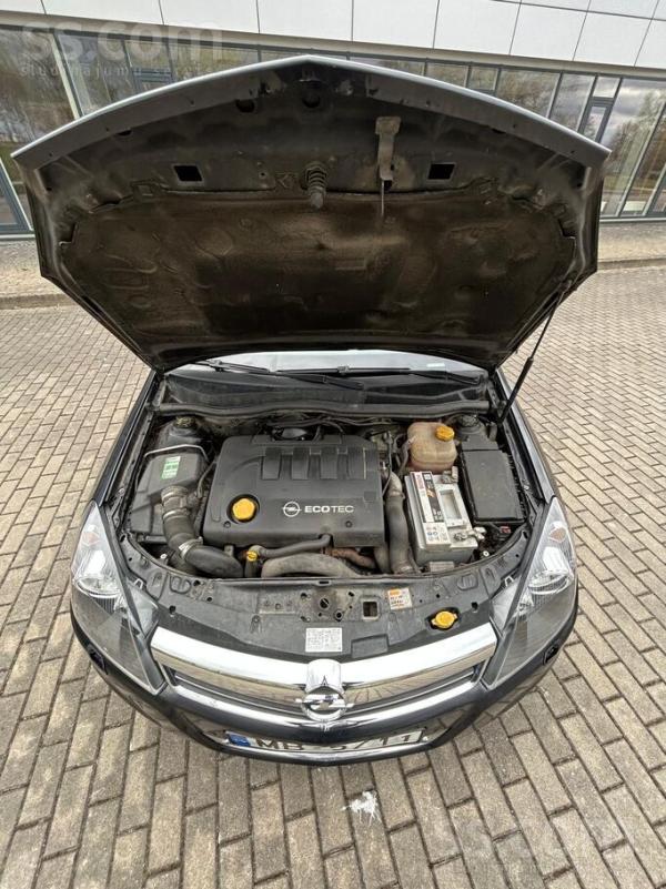Melns Opel Astra 2009 Tukums, ar dzinēja tilpumu 1.90 L un nobraukumu 340 tūkst. km par 2200 €, foto 9 vietnē AUTOMOTO.COM.LV