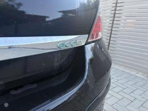 Black Opel Astra 2009 in Vilnius, with an engine capacity of 1.25 L and mileage of 260 thousand km for 1499 €, photo 6 on AUTOMOTO.COM.LV