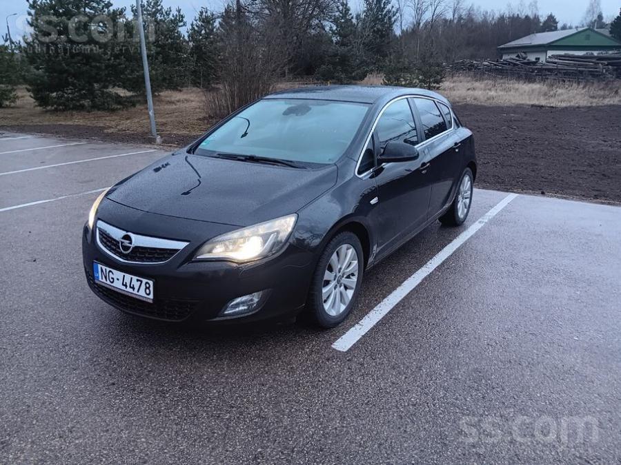 Melns Opel Astra 2010 Jēkabpils, ar dzinēja tilpumu 2.00 L un nobraukumu 232 tūkst. km par 2800 €, foto 2 vietnē AUTOMOTO.COM.LV