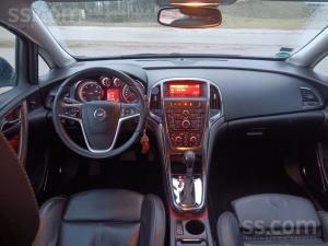 Melns Opel Astra 2010 Jēkabpils, ar dzinēja tilpumu 2.00 L un nobraukumu 232 tūkst. km par 2800 €, foto 3 vietnē AUTOMOTO.COM.LV