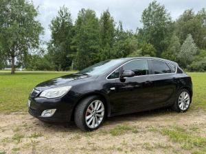 Melns Opel Astra 2010 Rīga, ar dzinēja tilpumu 1.70 L un nobraukumu 274 tūkst. km par 3000 €, foto 2 vietnē AUTOMOTO.COM.LV