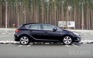 Melns Opel Astra 2010 Rīga, ar dzinēja tilpumu 1.70 L un nobraukumu 332 tūkst. km par 2390 €, foto 8 vietnē AUTOMOTO.COM.LV