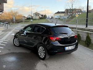 Black Opel Astra 2010 in Alytus, with an engine capacity of 1.69 L and mileage of 280 thousand km for 3300 €, photo 3 on AUTOMOTO.COM.LV
