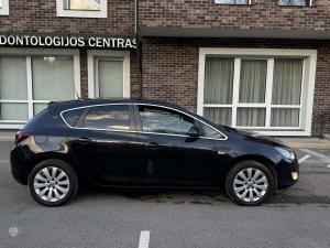 Black Opel Astra 2010 in Alytus, with an engine capacity of 1.69 L and mileage of 280 thousand km for 3300 €, photo 11 on AUTOMOTO.COM.LV
