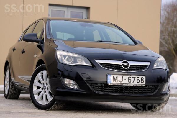 Melns Opel Astra 2010 Tukums, ar dzinēja tilpumu 2.00 L un nobraukumu 202 tūkst. km par 3850 €, foto 1 vietnē AUTOMOTO.COM.LV
