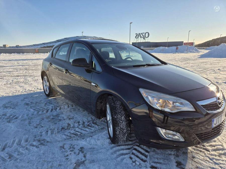 Melns Opel Astra 2010 Viļņa, ar dzinēja tilpumu 1.25 L un nobraukumu 219 tūkst. km par 3100 €, foto 11 vietnē AUTOMOTO.COM.LV