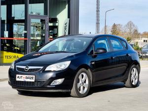 Melns Opel Astra 2010 Šauļi, ar dzinēja tilpumu 1.70 L un nobraukumu 280 tūkst. km par 3650 €, foto 3 vietnē AUTOMOTO.COM.LV