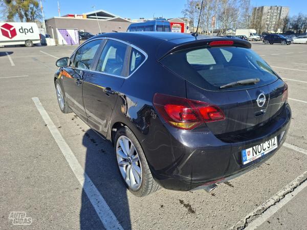 Melns Opel Astra 2010 Kauņa, ar dzinēja tilpumu 2.00 L un nobraukumu 192 tūkst. km par 3300 €, foto 3 vietnē AUTOMOTO.COM.LV