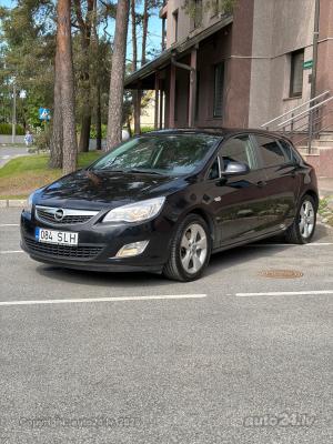 Melns Opel Astra 2010 Tallina, ar dzinēja tilpumu 1.70 L un nobraukumu 227 tūkst. km par 2999 €, foto  vietnē AUTOMOTO.COM.LV