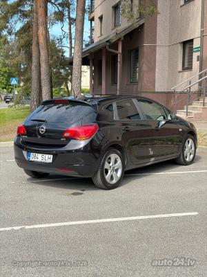 Melns Opel Astra 2010 Tallina, ar dzinēja tilpumu 1.70 L un nobraukumu 227 tūkst. km par 2999 €, foto 5 vietnē AUTOMOTO.COM.LV