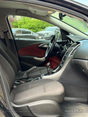 Melns Opel Astra 2010 Tallina, ar dzinēja tilpumu 1.70 L un nobraukumu 227 tūkst. km par 2999 €, foto 8 vietnē AUTOMOTO.COM.LV