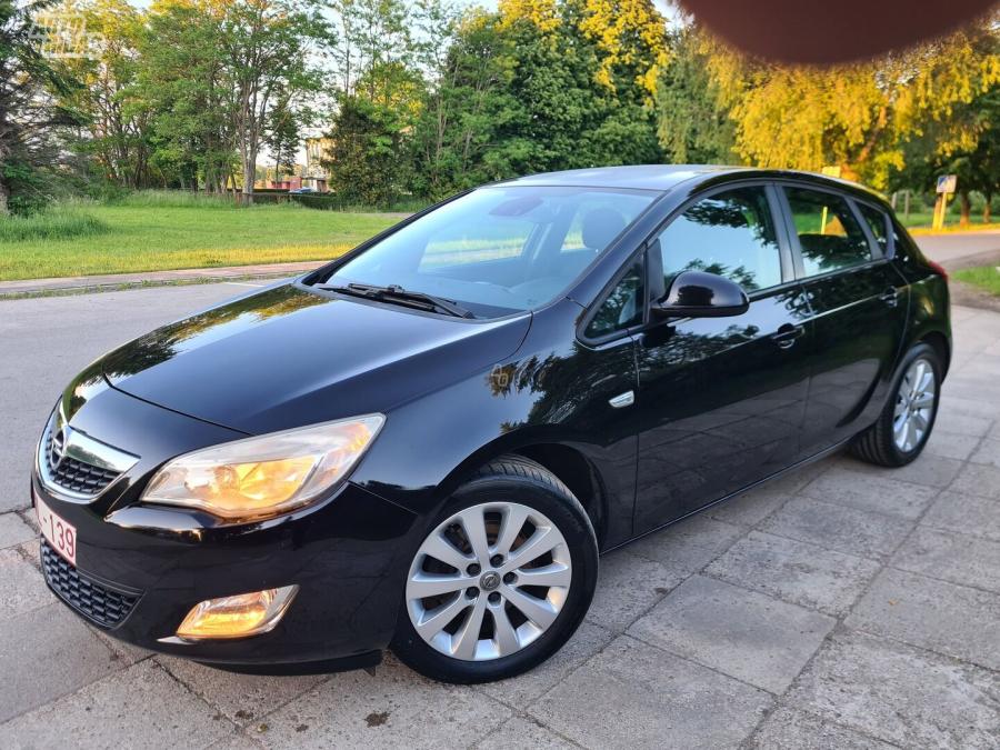 Melns Opel Astra 2010 Šilutė, ar dzinēja tilpumu 1.70 L un nobraukumu 250 tūkst. km par 2999 €, foto 6 vietnē AUTOMOTO.COM.LV
