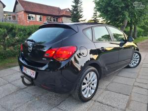 Melns Opel Astra 2010 Šilutė, ar dzinēja tilpumu 1.70 L un nobraukumu 250 tūkst. km par 2999 €, foto 8 vietnē AUTOMOTO.COM.LV