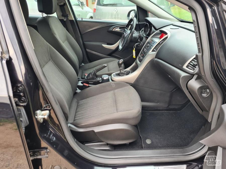 Melns Opel Astra 2010 Šilutė, ar dzinēja tilpumu 1.70 L un nobraukumu 250 tūkst. km par 2999 €, foto 11 vietnē AUTOMOTO.COM.LV