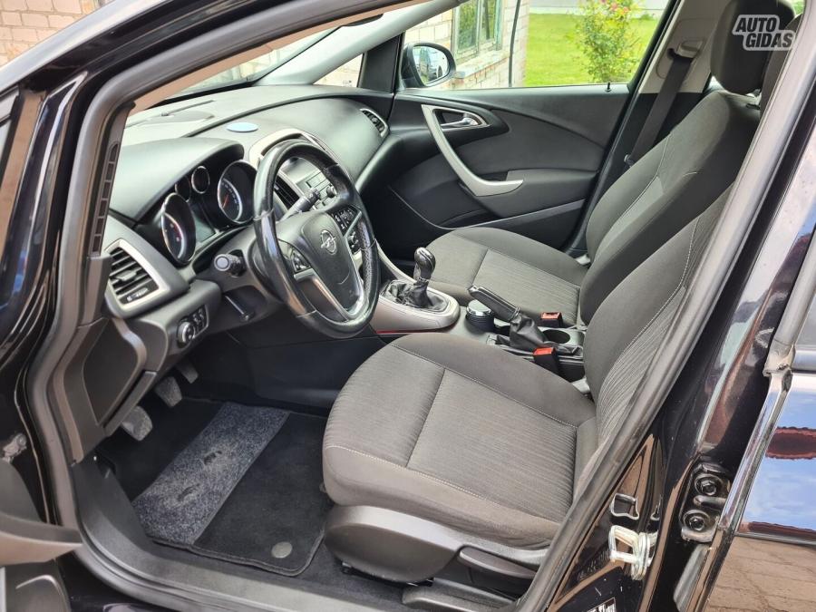 Melns Opel Astra 2010 Šilutė, ar dzinēja tilpumu 1.70 L un nobraukumu 250 tūkst. km par 2999 €, foto 15 vietnē AUTOMOTO.COM.LV