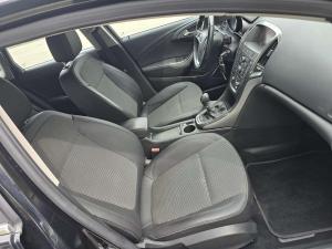 Melns Opel Astra 2010 Tauragė, ar dzinēja tilpumu 1.69 L un nobraukumu 293 tūkst. km par 3200 €, foto 13 vietnē AUTOMOTO.COM.LV