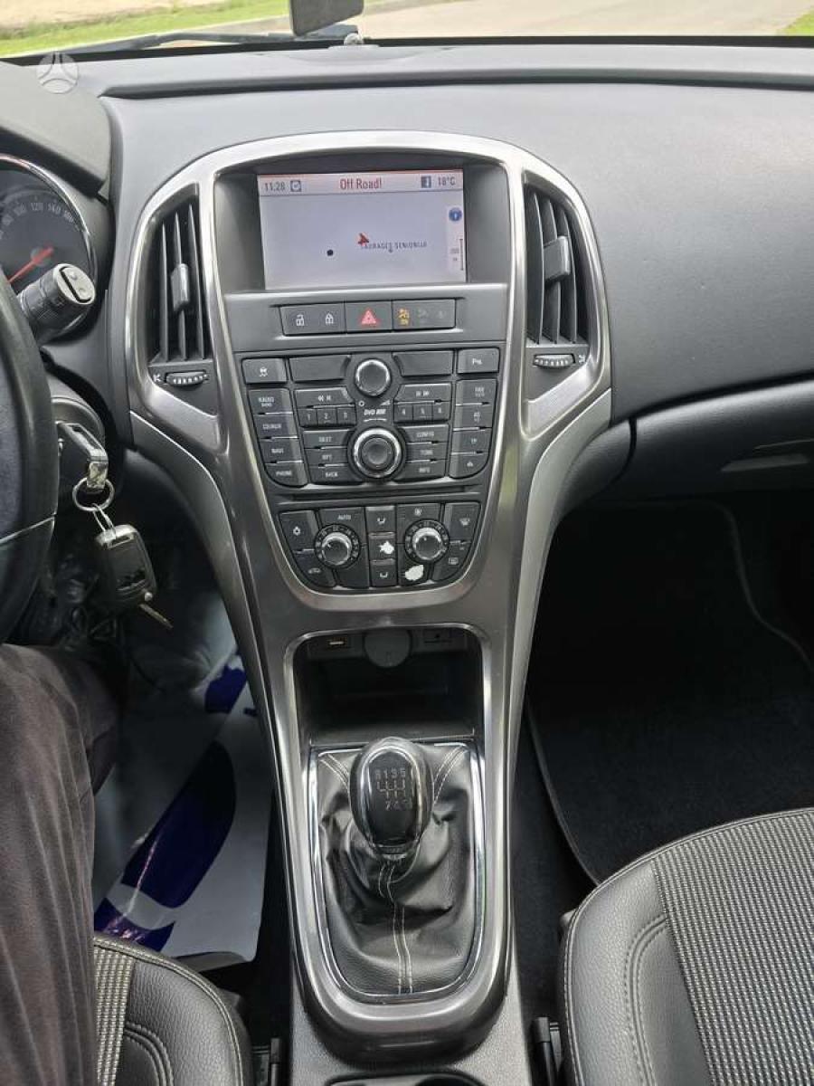 Melns Opel Astra 2010 Tauragė, ar dzinēja tilpumu 1.69 L un nobraukumu 293 tūkst. km par 3200 €, foto 18 vietnē AUTOMOTO.COM.LV