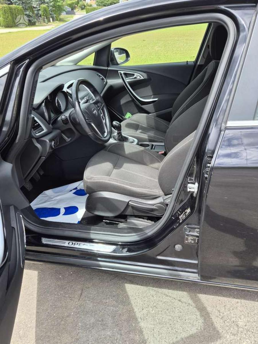 Melns Opel Astra 2010 Kauņa, ar dzinēja tilpumu 1.69 L un nobraukumu 130 tūkst. km par 3250 €, foto 5 vietnē AUTOMOTO.COM.LV