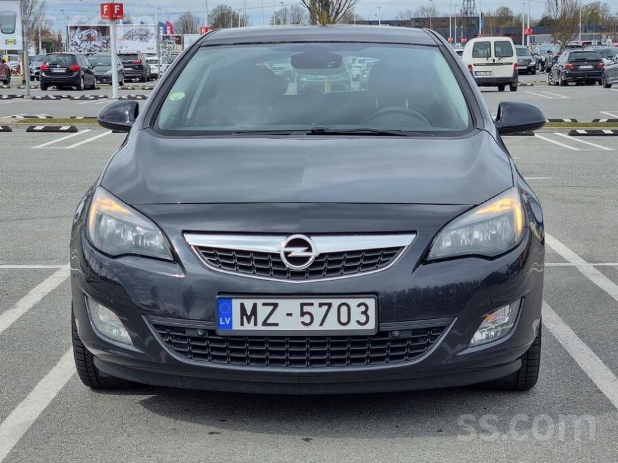 Melns Opel Astra 2010 Aizkraukle, ar dzinēja tilpumu 1.70 L un nobraukumu 250 tūkst. km par 2900 €, foto 4 vietnē AUTOMOTO.COM.LV