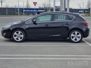Melns Opel Astra 2010 Aizkraukle, ar dzinēja tilpumu 1.70 L un nobraukumu 250 tūkst. km par 2900 €, foto 5 vietnē AUTOMOTO.COM.LV