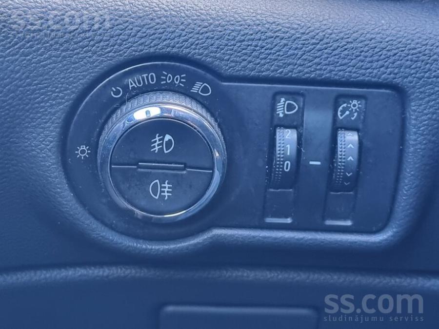 Melns Opel Astra 2010 Aizkraukle, ar dzinēja tilpumu 1.70 L un nobraukumu 250 tūkst. km par 2900 €, foto 7 vietnē AUTOMOTO.COM.LV
