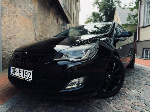Melns Opel Astra 2010 Cēsis, ar dzinēja tilpumu 2.00 L un nobraukumu 0 tūkst. km par 4750 €, foto 3 vietnē AUTOMOTO.COM.LV