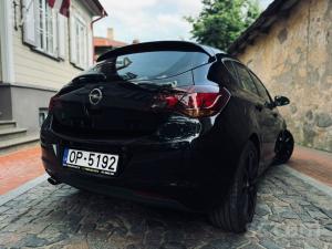 Black Opel Astra 2010 in Cesis, with an engine capacity of 2.00 L and mileage of 0 thousand km for 4750 €, photo 6 on AUTOMOTO.COM.LV