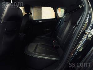 Black Opel Astra 2010 in Cesis, with an engine capacity of 2.00 L and mileage of 0 thousand km for 4750 €, photo 11 on AUTOMOTO.COM.LV