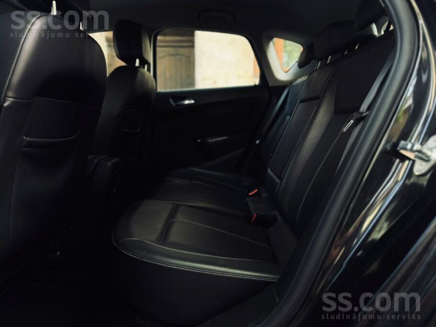 Black Opel Astra 2010 in Cesis, with an engine capacity of 2.00 L and mileage of 0 thousand km for 4750 €, photo 11 on AUTOMOTO.COM.LV