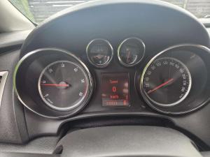 Black Opel Astra 2010 in Kaunas, with an engine capacity of 1.69 L and mileage of 214 thousand km for 1500 €, photo 10 on AUTOMOTO.COM.LV