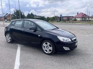 Black Opel Astra 2010 in Marijampole, with an engine capacity of 1.60 L and mileage of 152 thousand km for 3690 €, photo 6 on AUTOMOTO.COM.LV