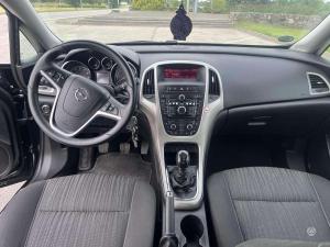 Black Opel Astra 2010 in Marijampole, with an engine capacity of 1.60 L and mileage of 152 thousand km for 3690 €, photo 15 on AUTOMOTO.COM.LV