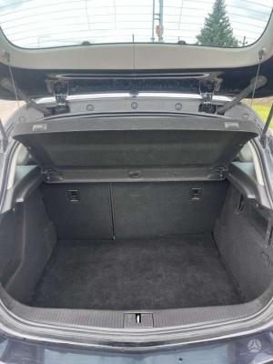 Black Opel Astra 2010 in Marijampole, with an engine capacity of 1.60 L and mileage of 152 thousand km for 3690 €, photo 18 on AUTOMOTO.COM.LV