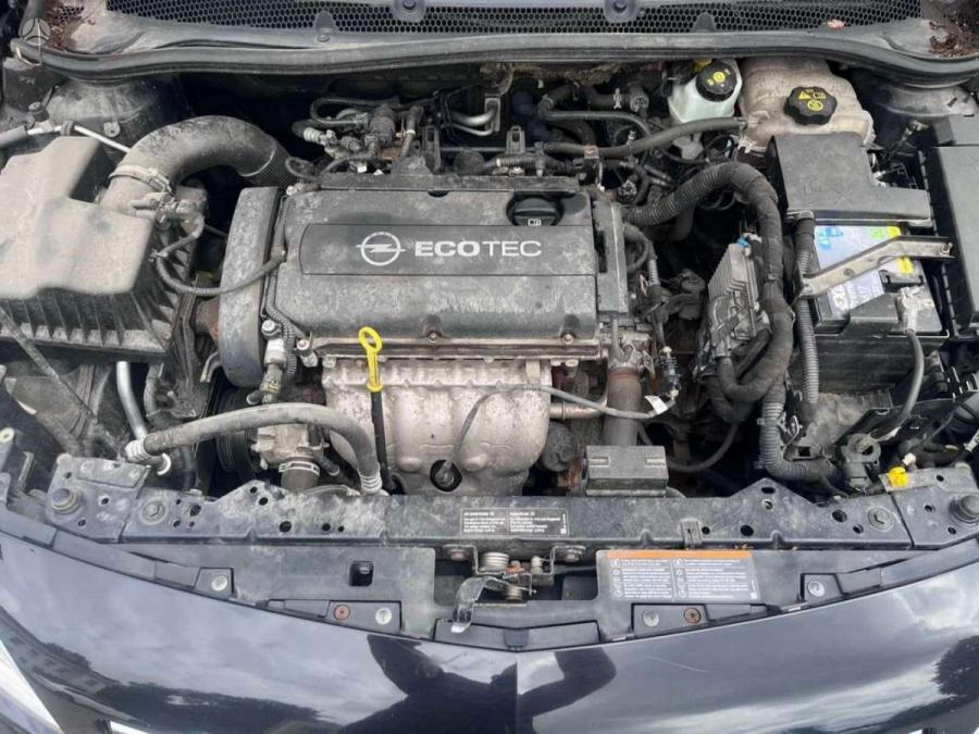 Black Opel Astra 2010 in Marijampole, with an engine capacity of 1.60 L and mileage of 152 thousand km for 3690 €, photo 20 on AUTOMOTO.COM.LV