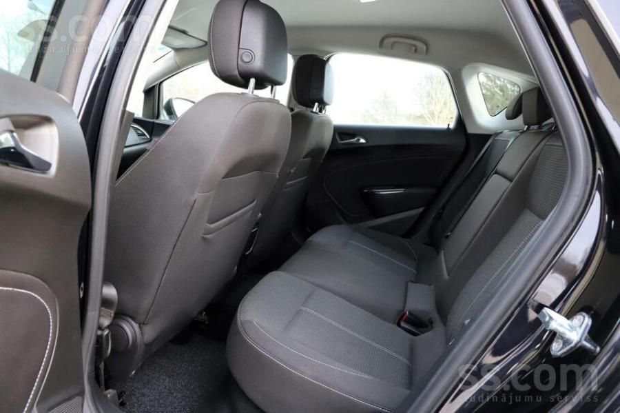 Melns Opel Astra 2010 Tukums, ar dzinēja tilpumu 2.00 L un nobraukumu 202 tūkst. km par 3850 €, foto 12 vietnē AUTOMOTO.COM.LV
