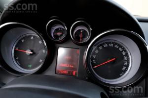 Melns Opel Astra 2010 Tukums, ar dzinēja tilpumu 2.00 L un nobraukumu 202 tūkst. km par 3850 €, foto 15 vietnē AUTOMOTO.COM.LV