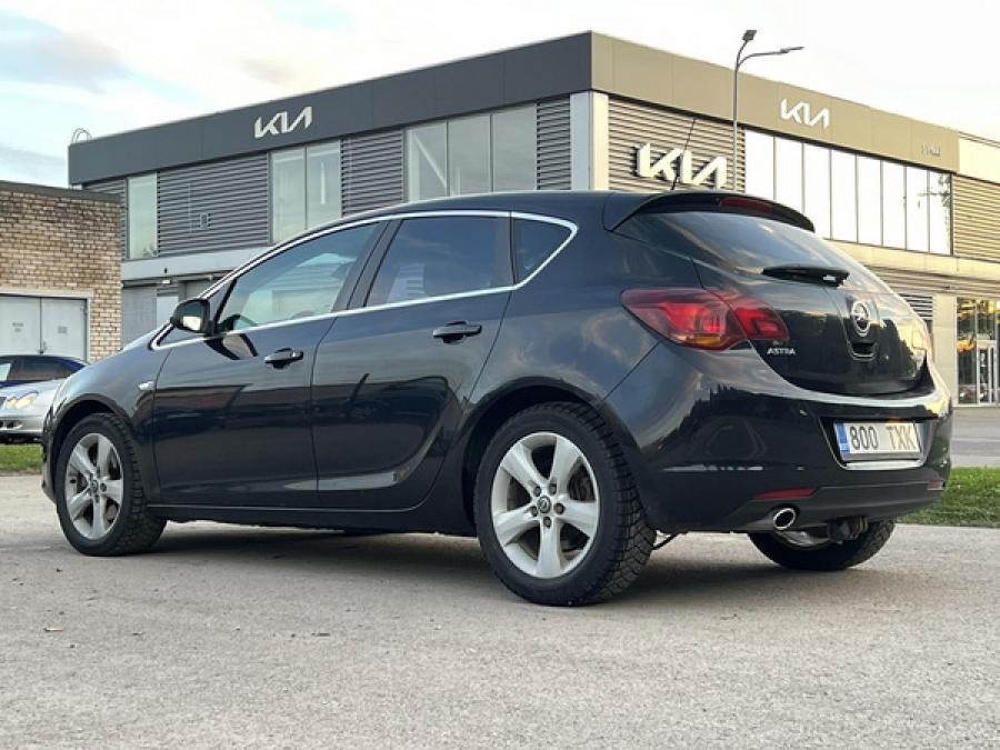 Melns Opel Astra 2010 Narva, ar dzinēja tilpumu 1.60 L un nobraukumu 157 tūkst. km par 2999 €, foto 7 vietnē AUTOMOTO.COM.LV
