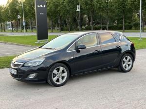 Melns Opel Astra 2010 Narva, ar dzinēja tilpumu 1.60 L un nobraukumu 157 tūkst. km par 2999 €, foto 13 vietnē AUTOMOTO.COM.LV