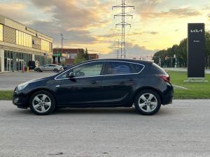 Melns Opel Astra 2010 Narva, ar dzinēja tilpumu 1.60 L un nobraukumu 157 tūkst. km par 2999 €, foto 16 vietnē AUTOMOTO.COM.LV
