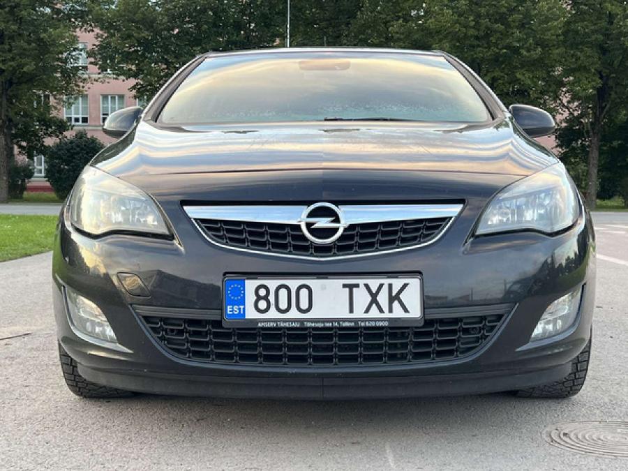Melns Opel Astra 2010 Narva, ar dzinēja tilpumu 1.60 L un nobraukumu 157 tūkst. km par 2999 €, foto 4 vietnē AUTOMOTO.COM.LV