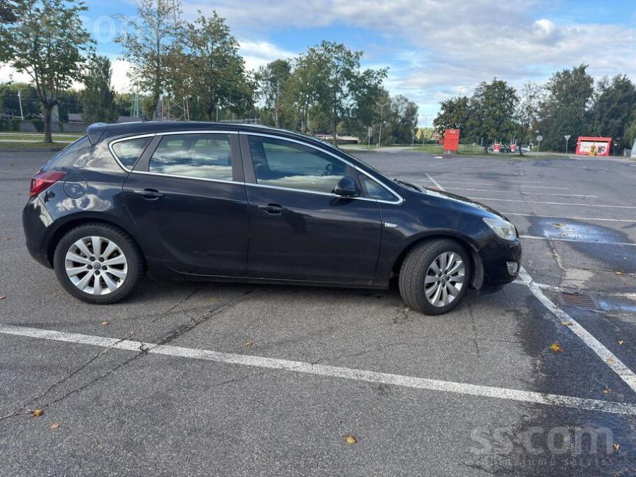 Melns Opel Astra 2010 Rīga, ar dzinēja tilpumu 1.70 L un nobraukumu 290 tūkst. km par 2999 €, foto 6 vietnē AUTOMOTO.COM.LV
