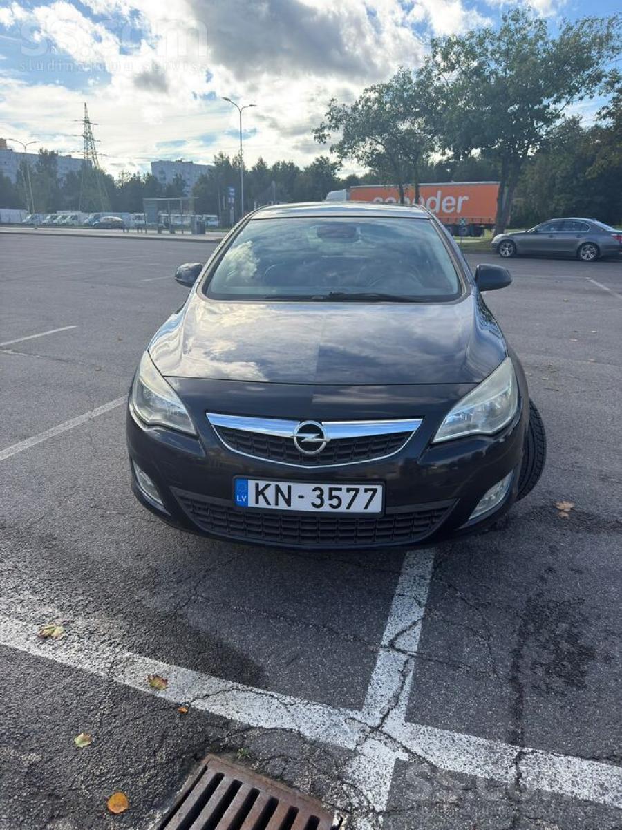 Melns Opel Astra 2010 Rīga, ar dzinēja tilpumu 1.70 L un nobraukumu 290 tūkst. km par 2999 €, foto 8 vietnē AUTOMOTO.COM.LV