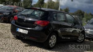 Black Opel Astra 2010 in Riga, with an engine capacity of 1.40 L and mileage of 247 thousand km for 2290 €, photo 4 on AUTOMOTO.COM.LV