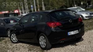 Black Opel Astra 2010 in Riga, with an engine capacity of 1.40 L and mileage of 247 thousand km for 2290 €, photo 5 on AUTOMOTO.COM.LV