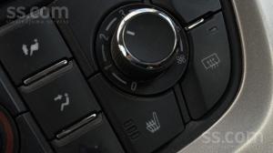 Black Opel Astra 2010 in Riga, with an engine capacity of 1.40 L and mileage of 247 thousand km for 2290 €, photo 18 on AUTOMOTO.COM.LV